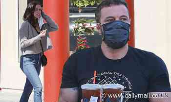 Ben Affleck and quarantine partner Ana de Armas stop by Dunkin' Donuts ...