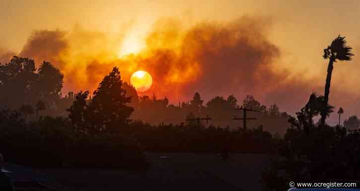 Mandatory evacuations for Orchard Hills as Silverado fire hits canyons ...