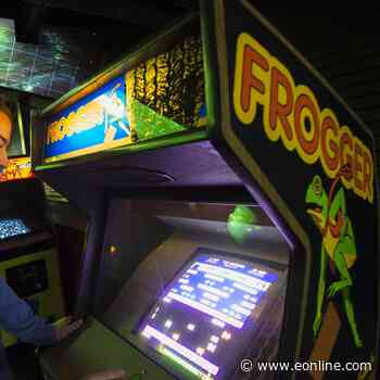 Alexander Skarsgård Talks Spooning Prince Harry During South Pole Trip ...