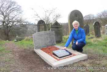 Rovers help restore the grave of club legend Fergus Suter - Blackburn ...