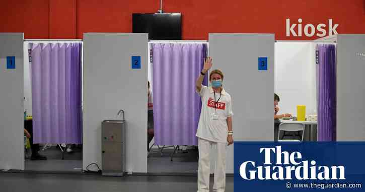 Schamroth window: Simple finger test that 'can reveal cancer' - Health ...