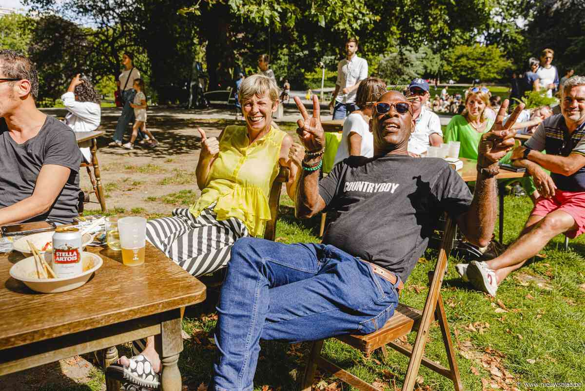 Buurtbewoners genieten van Feesten in het Stadspark: “Leuke mensen ...